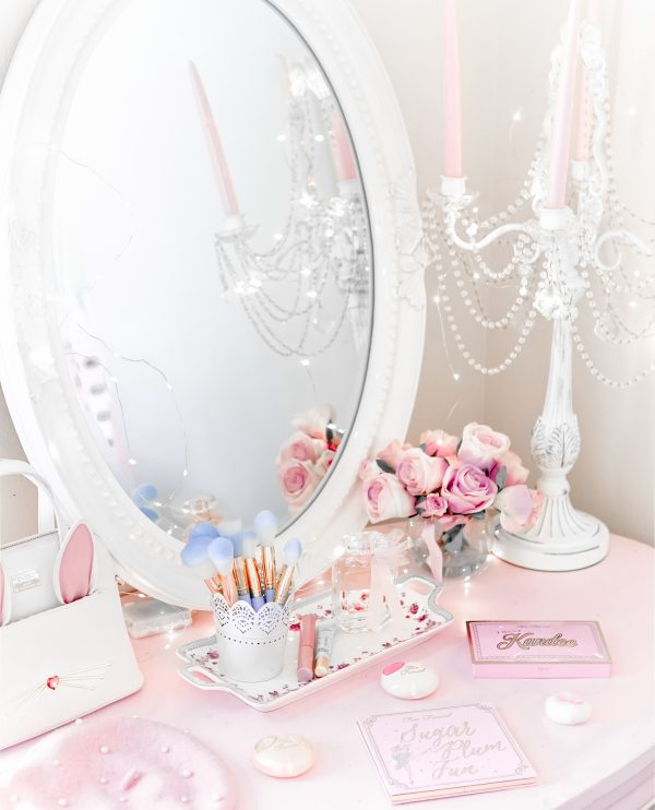 How To Make Your Workspace Pretty & Girly - J'adore Lexie Couture